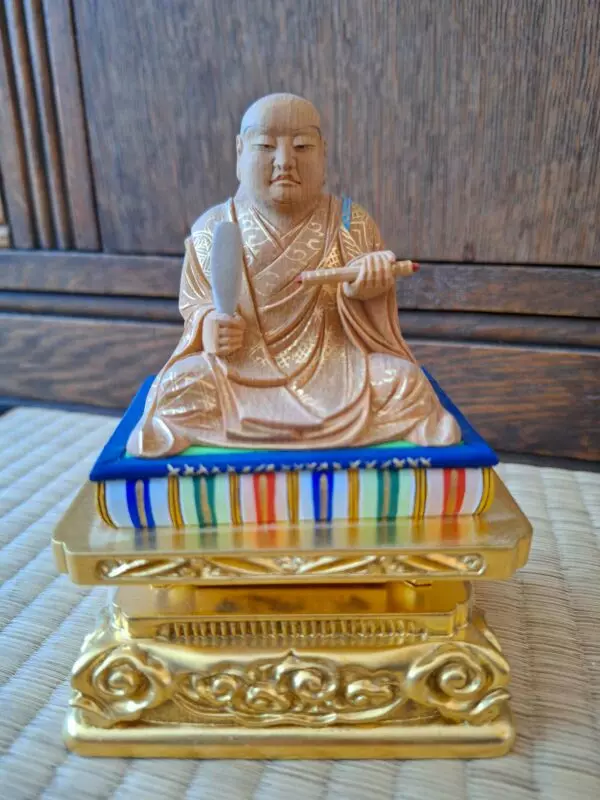 Nichiren Shonin Statue (Medium size) – Gasshodo